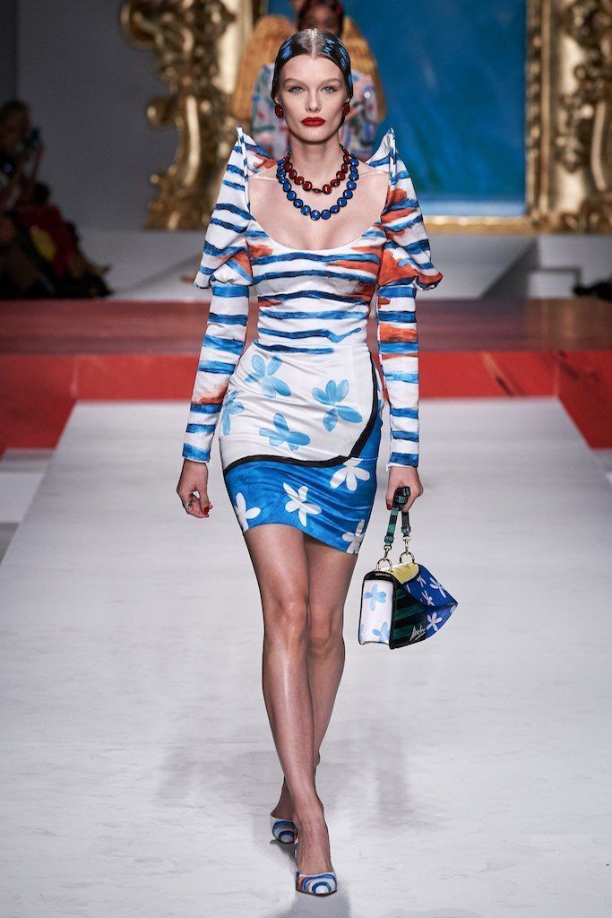 Moschino SS20 >>> Homenaje al arte español - HIGHXTAR.