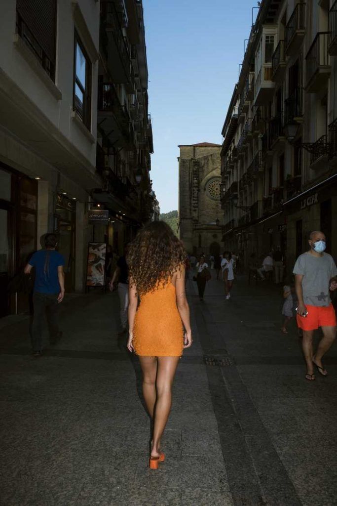Paseando por Donosti con María Simún - HIGHXTAR.