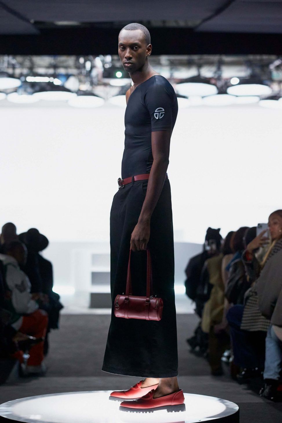Telfar regresa a NYFW con una poderosa mega-colección - HIGHXTAR.