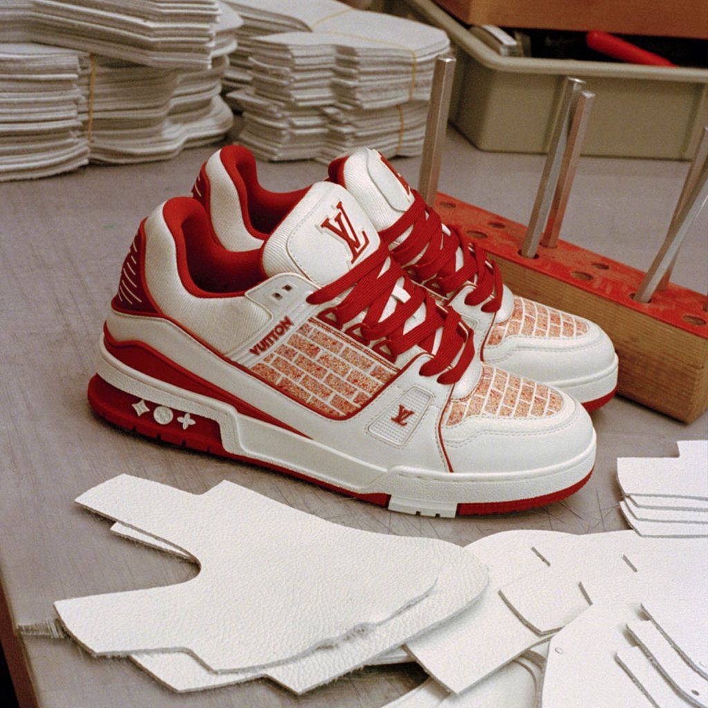 Louis Vuitton presenta su primera exposición sobre las LV Trainer ...