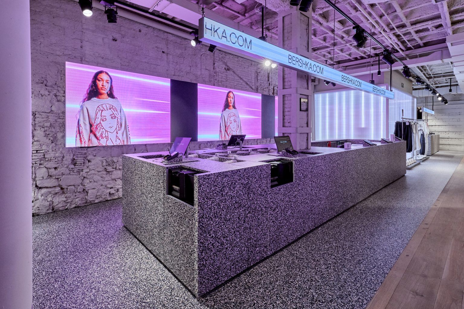 Bershka opens its first CUSTOMLAB store in Barcelona - HIGHXTAR.
