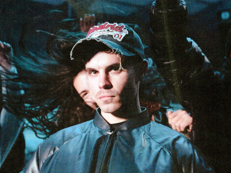 Sen Senra vuelve a sus raíces en “No quiero ser un cantante” - HIGHXTAR.