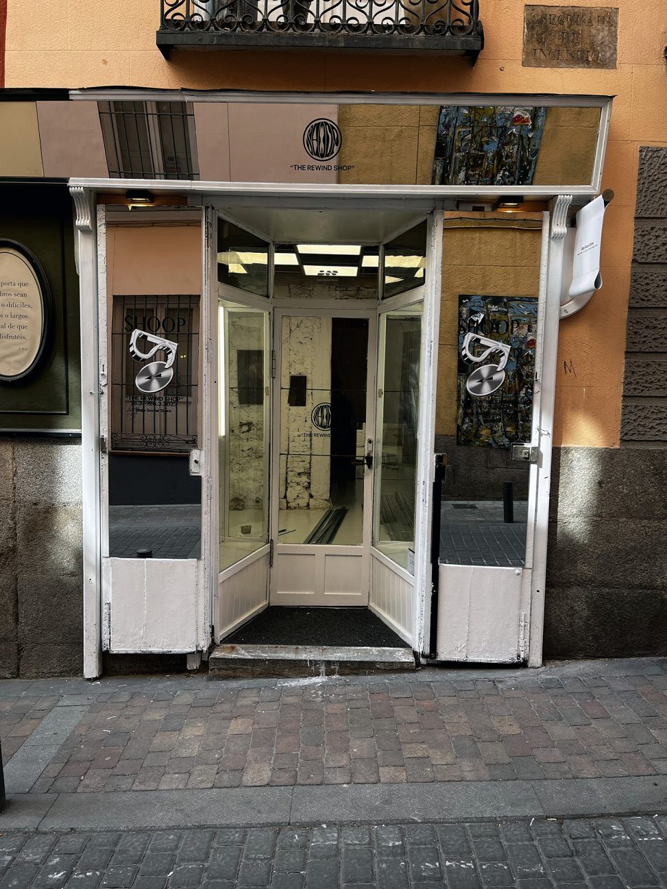 SHOOP presenta "The Rewind Shop" en Bate Social Store - HIGHXTAR.