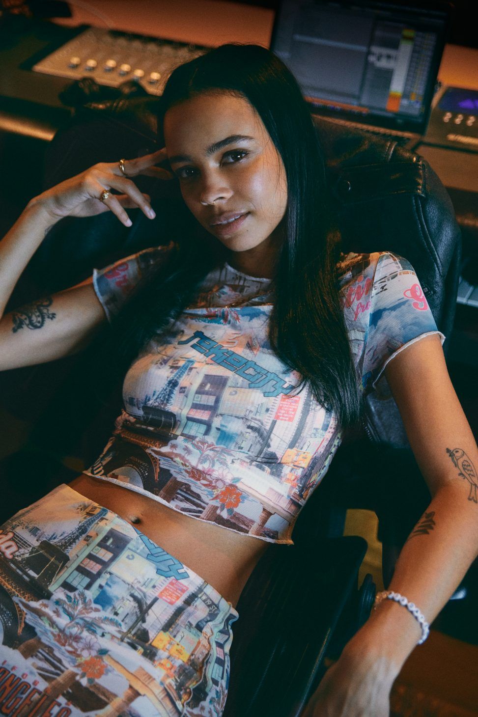 TSHA es la segunda protagonista de 'Moved by Music' de Bershka y DICE ...