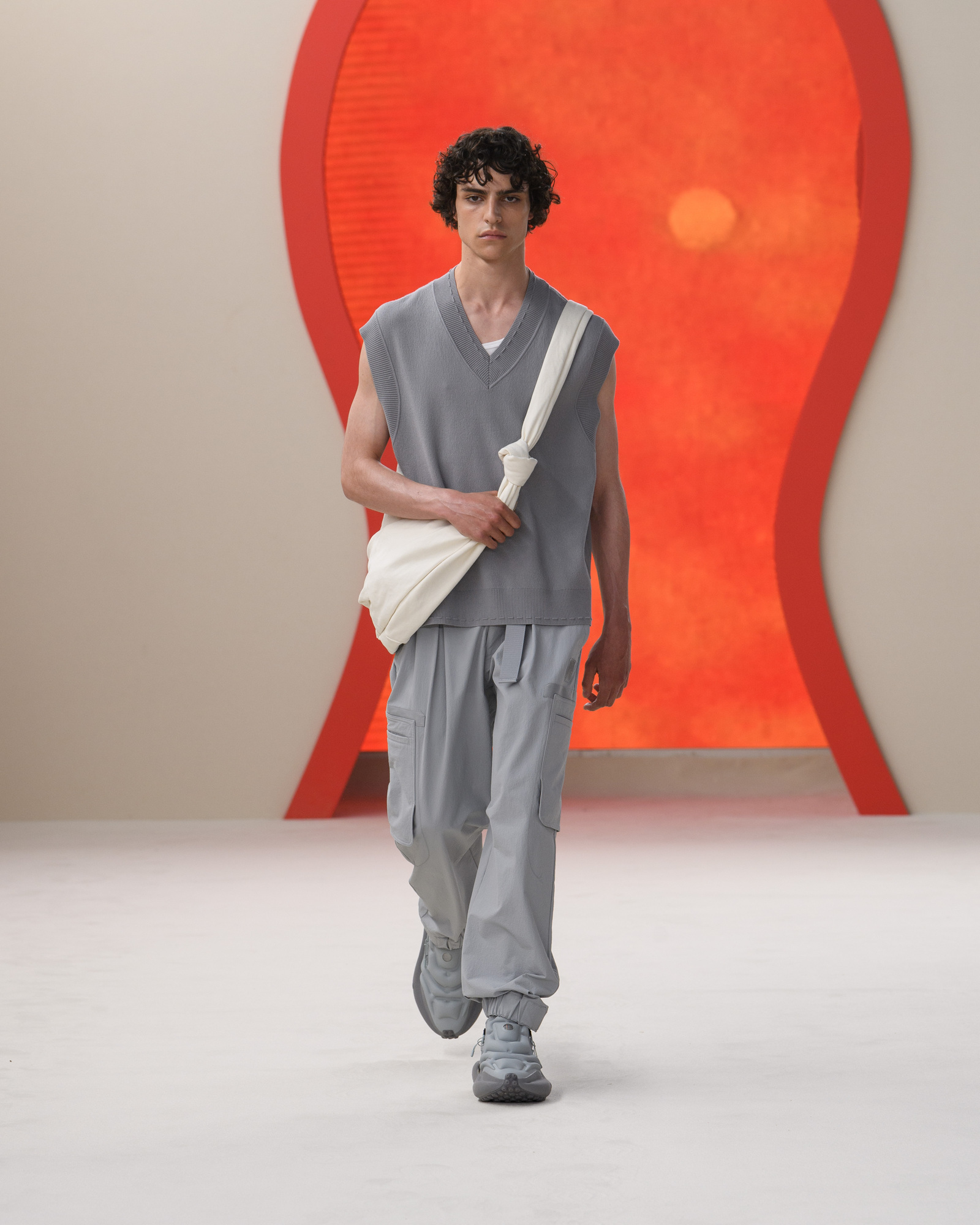 LI-NING returns to Paris Fashion Week with a show with a wow factor ...