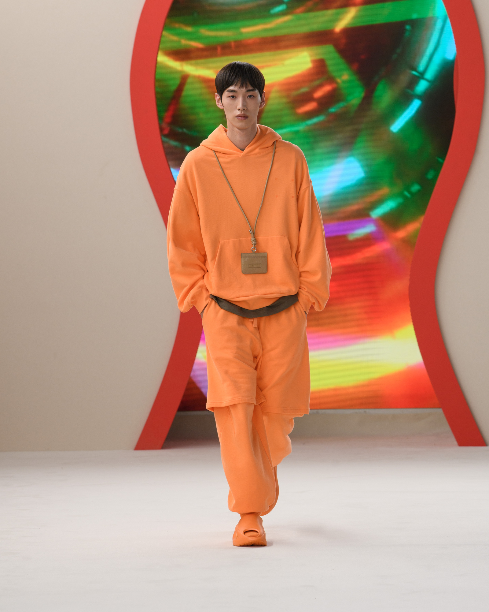 LI-NING returns to Paris Fashion Week with a show with a wow factor ...