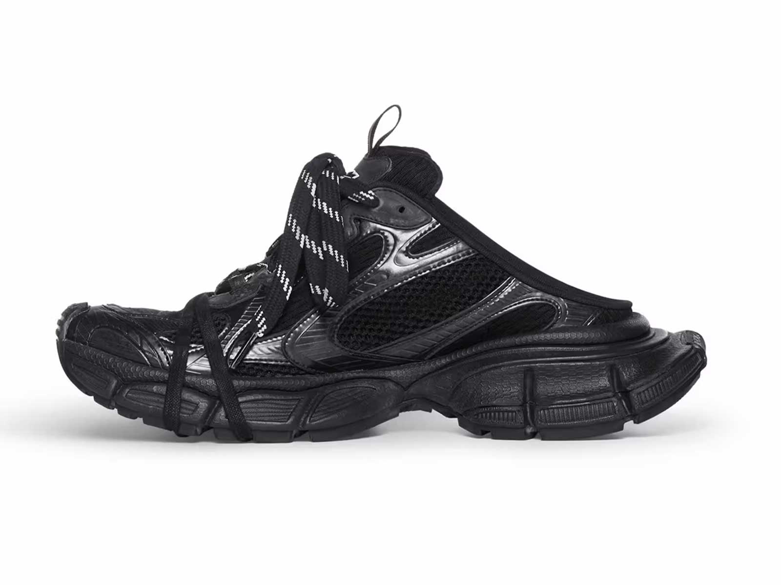 Balenciaga's 3XL Mule goes black for this season - HIGHXTAR.