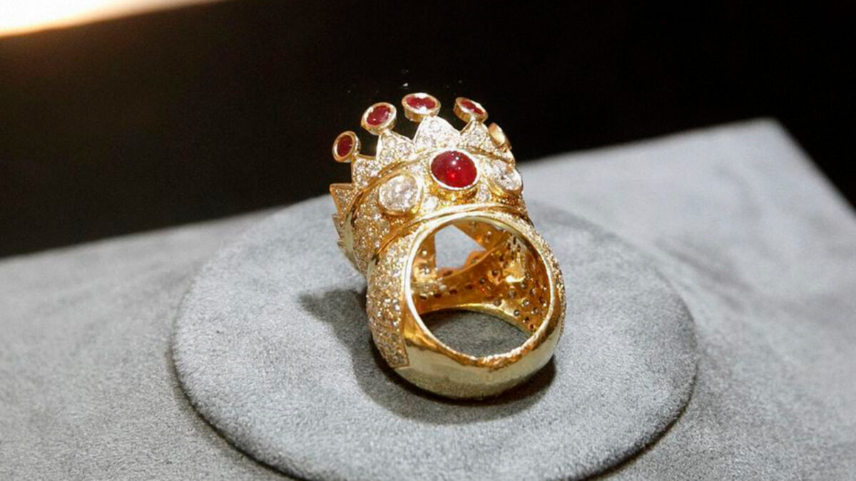 The history of Tupac Shakur's iconic ring - HIGHXTAR.