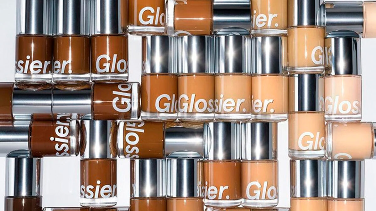 Glossier launches its new Stretch Fluid Foundation in 32 shades - HIGHXTAR.