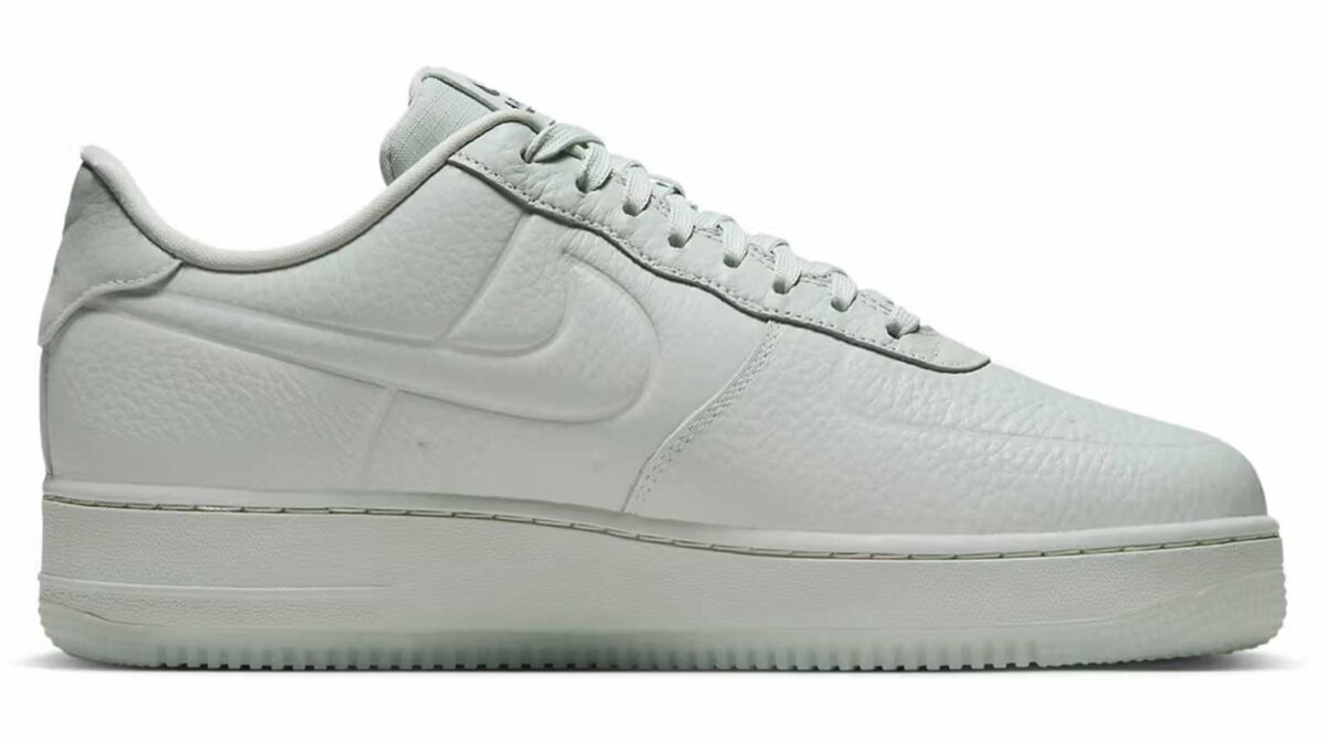 Nike Air Force 1 Low Waterproof arrives in grey - HIGHXTAR.