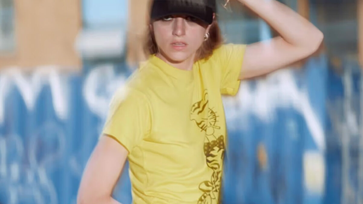 Aries retrata la obsesión latente con los paparazzi en SS24 - HIGHXTAR.