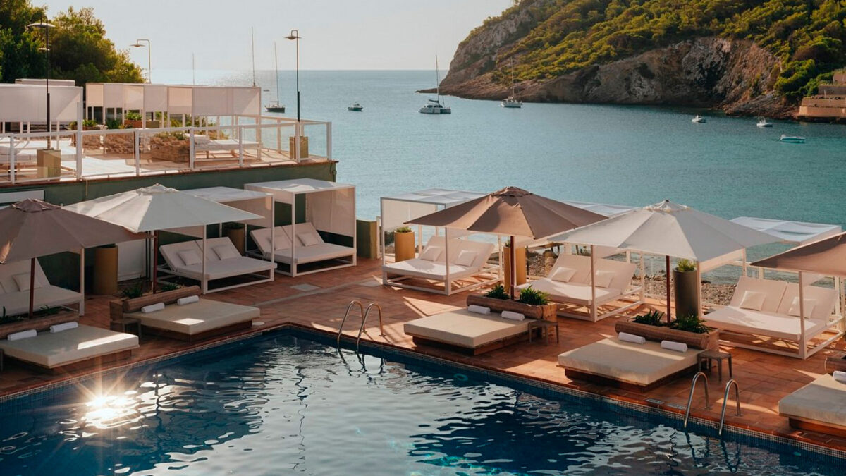 Mondrian Ibiza is the hedonistic and artistic destination of the season - HIGHXTAR.