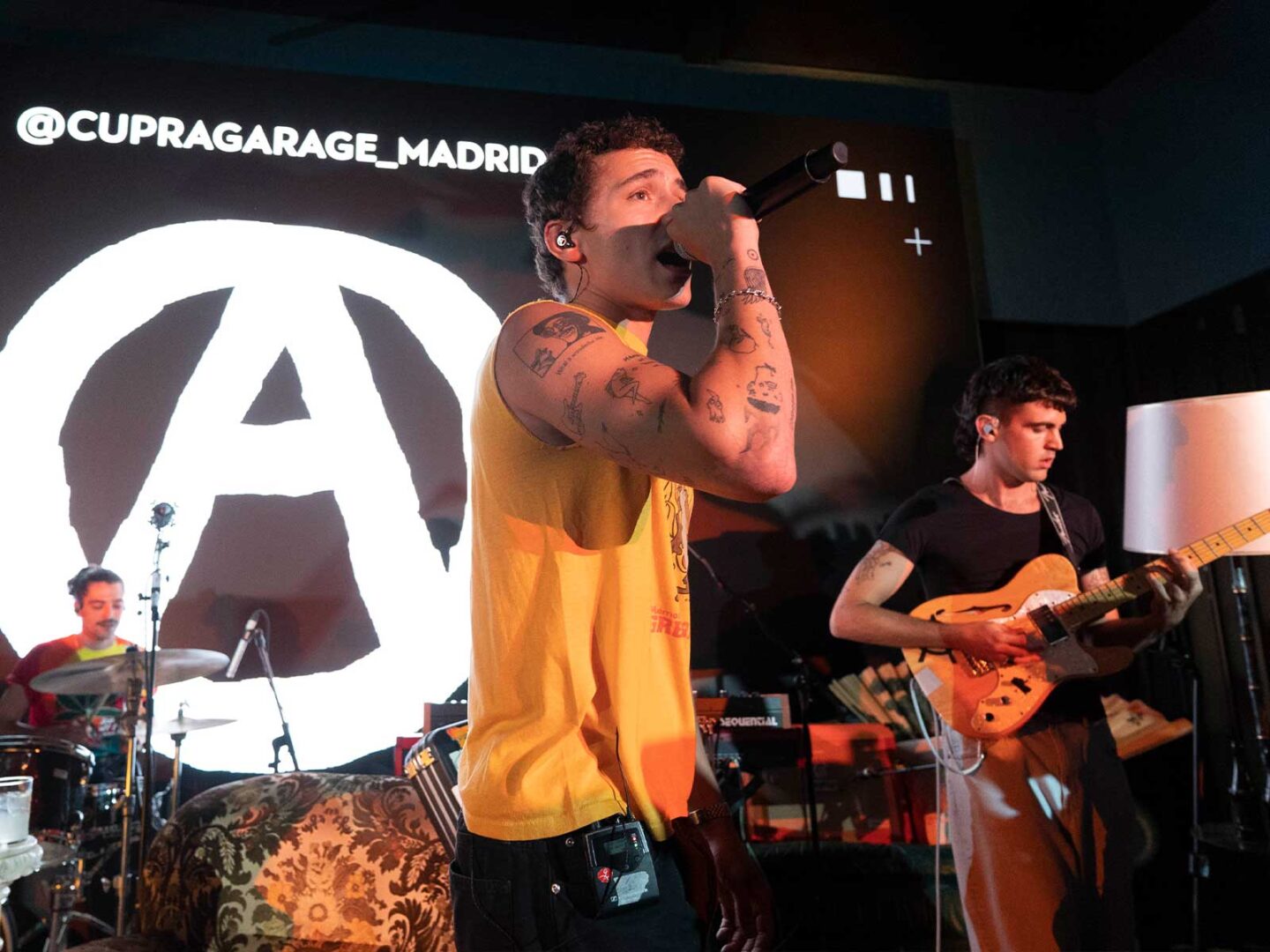 Aron Piper desvela los temas que formarán parte de su próximo álbum ...