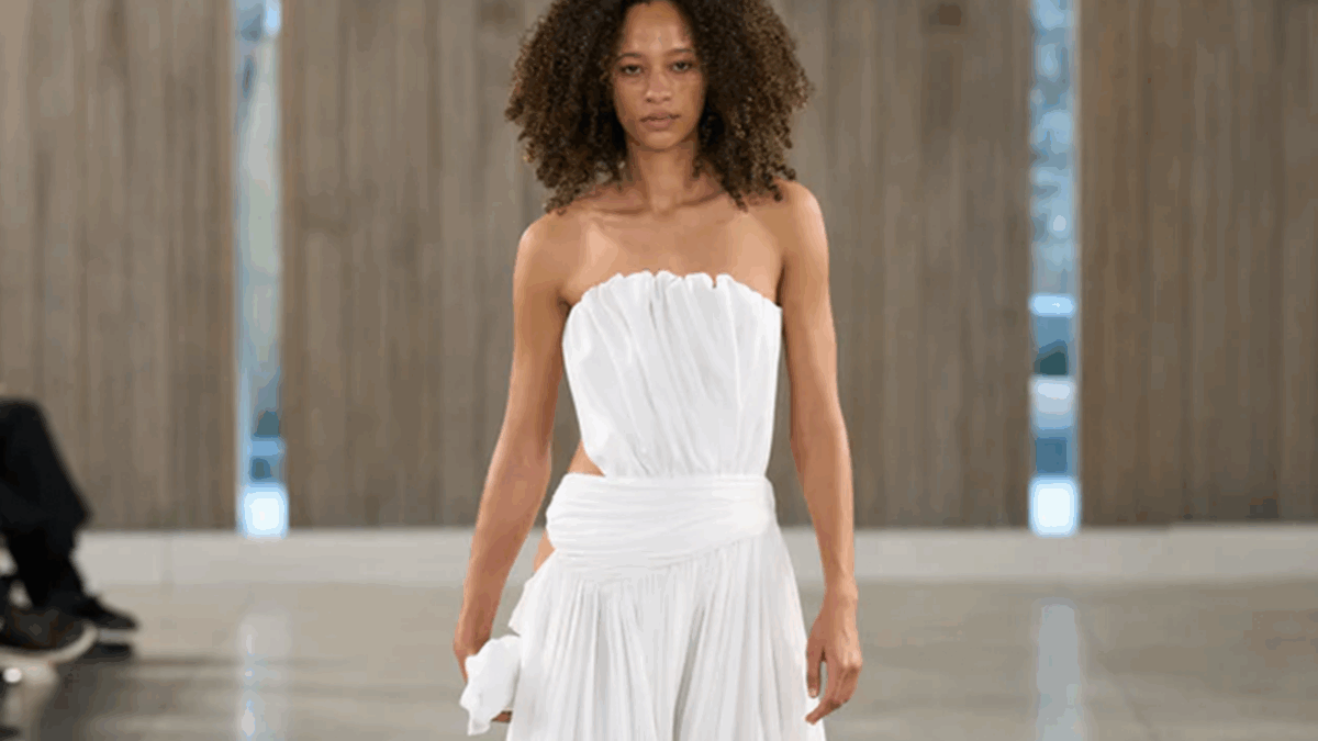 Moschino SS26: “Niente”, where nothing becomes everything - HIGHXTAR.