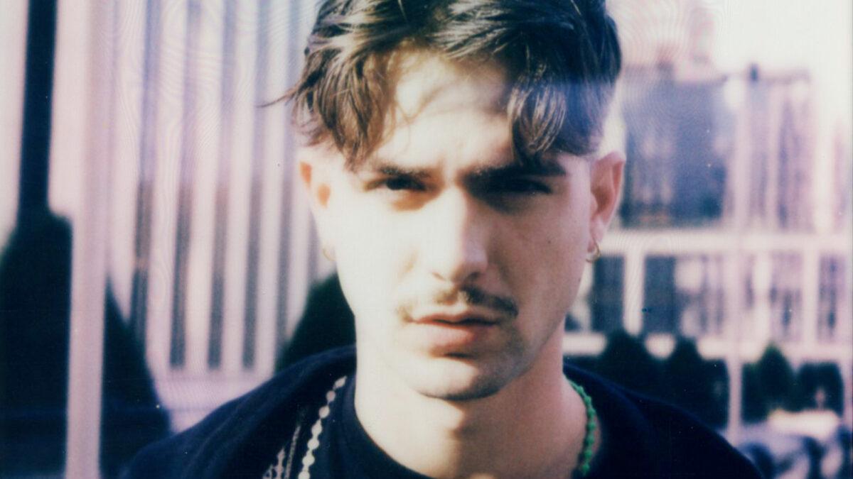 El Bugg lanza su primer álbum de estudio: 'EL ROSARIO' - HIGHXTAR.