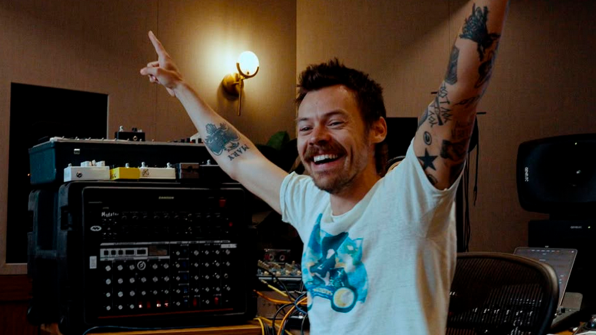 Harry Styles returns with “Aperture” and announces his new album for ...