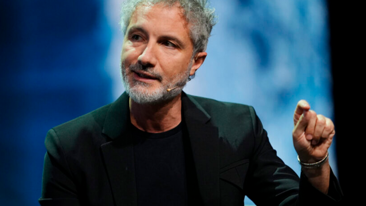 Bottega Veneta enters a new era as its CEO moves to Moncler - HIGHXTAR.